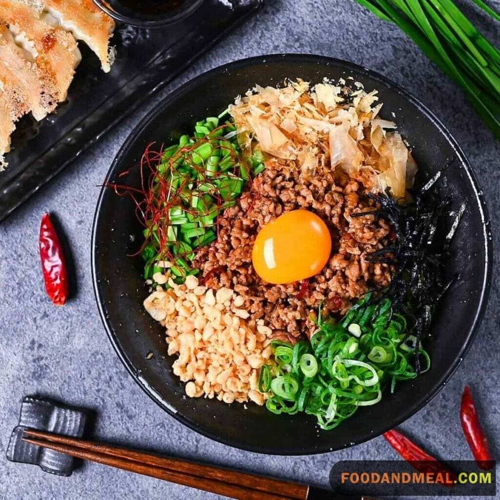 How To Make Japanese Mazesoba In The Easiest Way - Foodandmeal.com